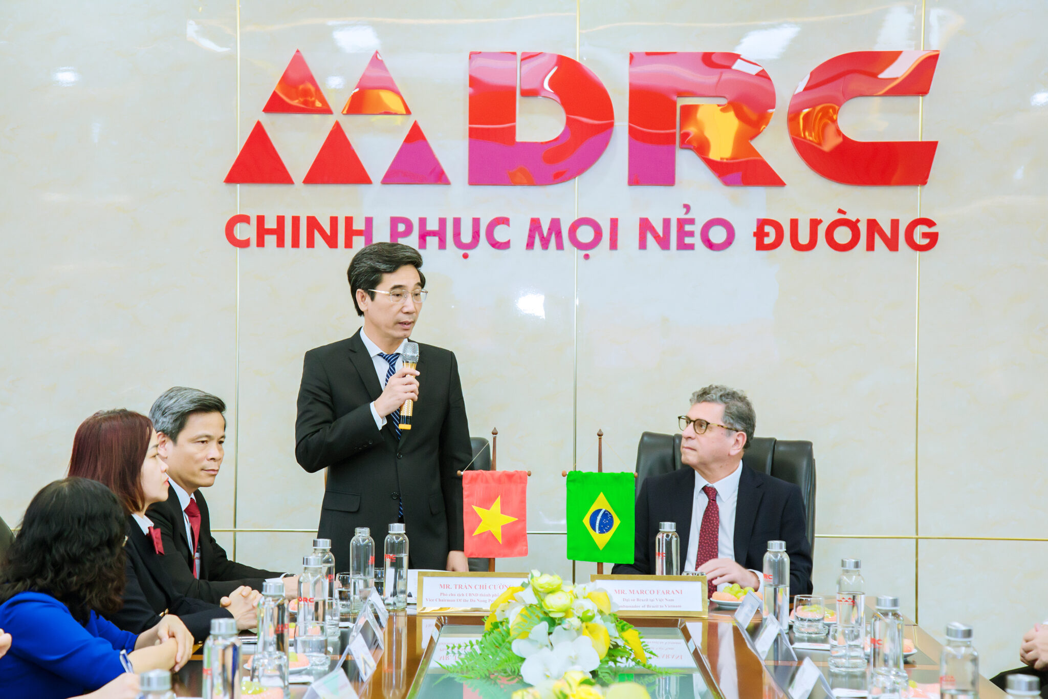 DRC ký kết hợp đồng xuất khẩu lốp ô tô DRC vào thị trường Brazil, Mỹ ...