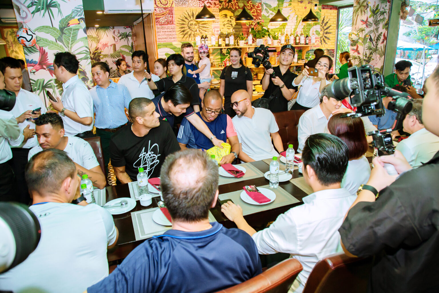 Bằng chính những hợp đồng xuất khẩu lốp vào Brazil và Mỹ, DRC vinh dự ...